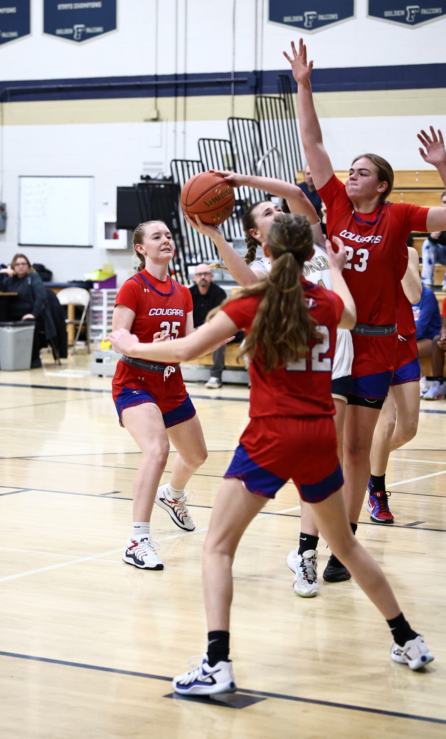 Crowded class | News, Sports, Jobs - Observer Today